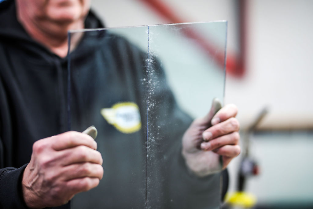 Expert Glass Replacement for Boats & Equipment